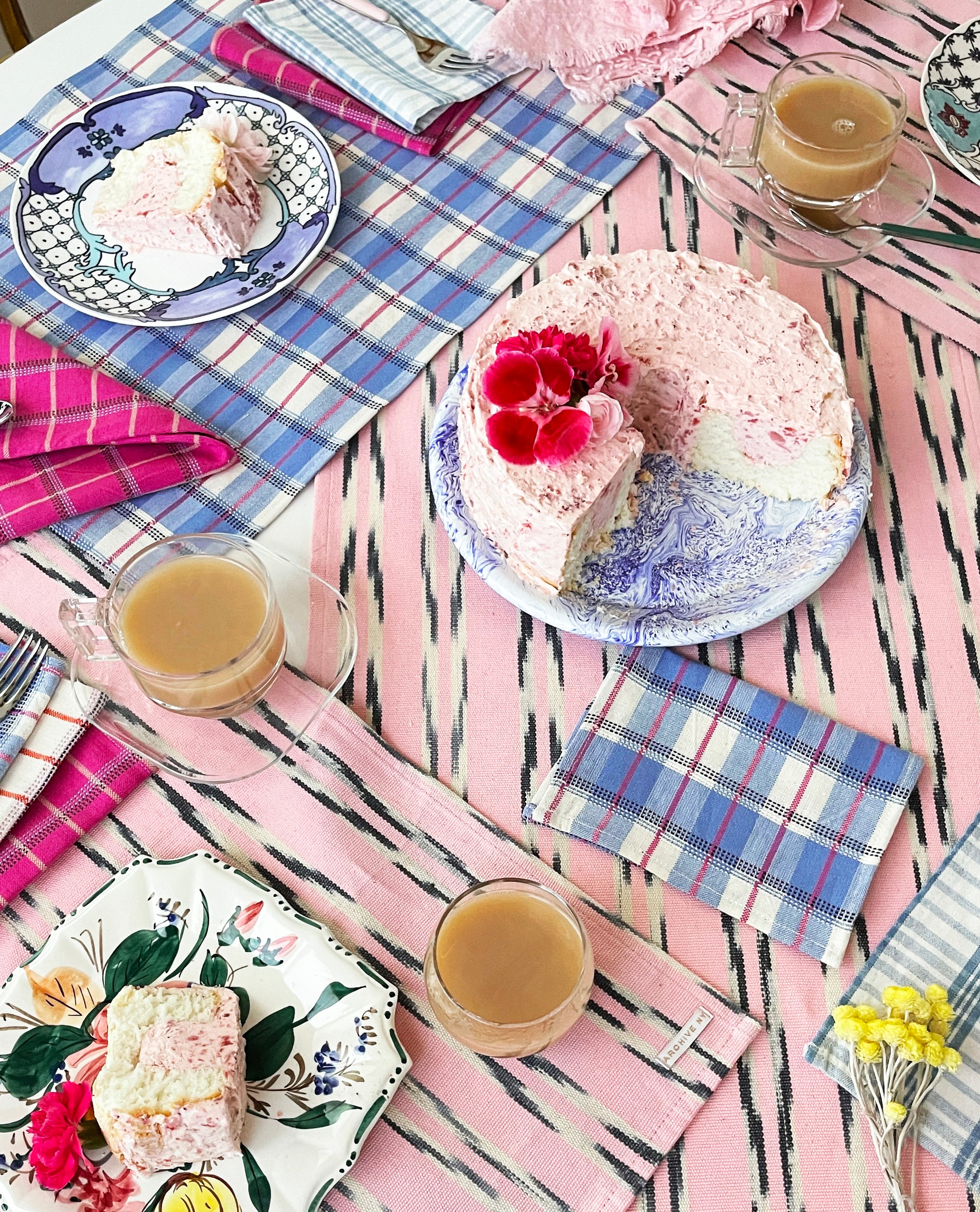 Xela Light Pink Jaspe Table Runner – Archive New York