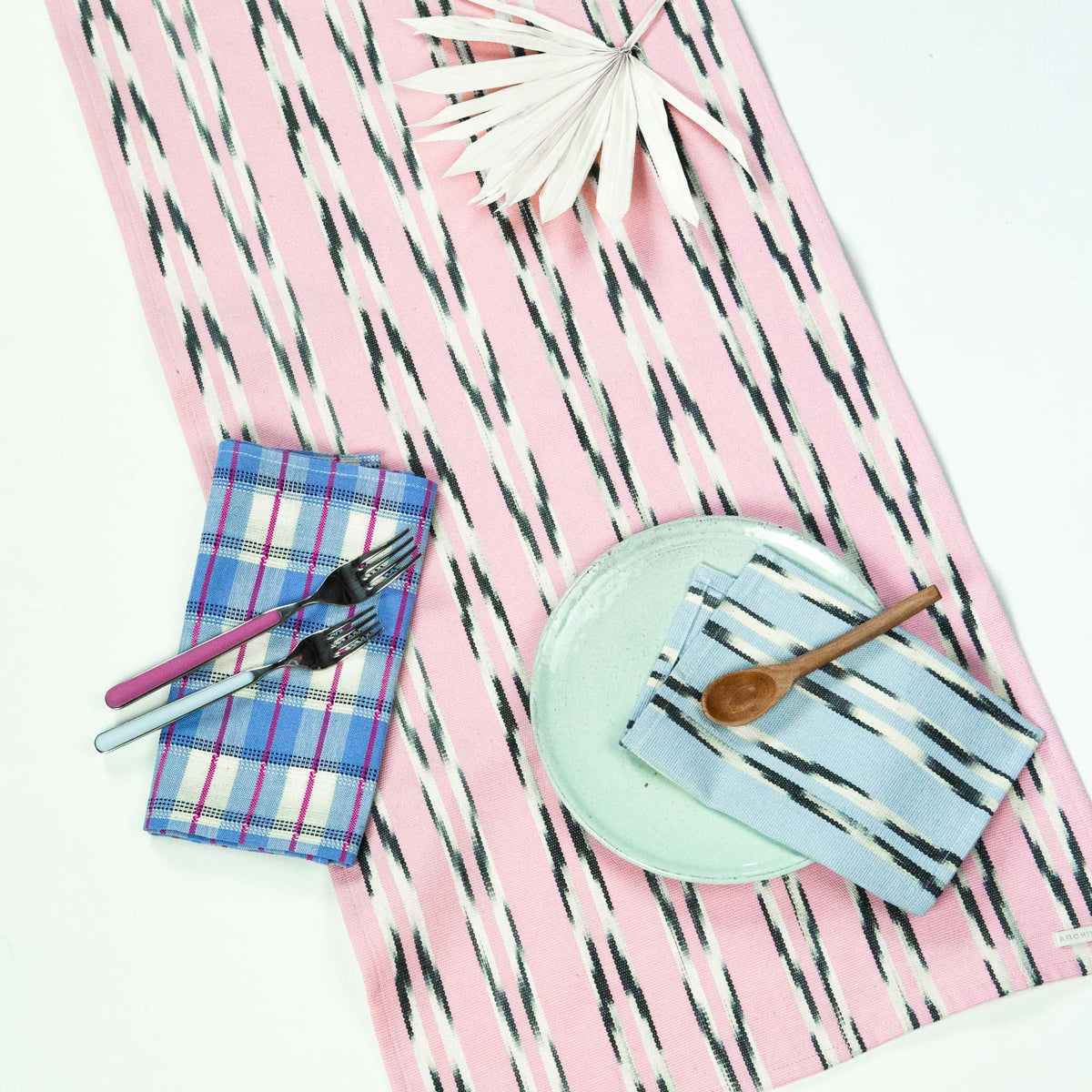 Xela Light Pink Jaspe Table Runner – Archive New York